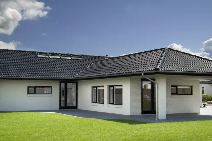 Das Walmdach: Konstruktion, Varianten & Kosten | VELUX